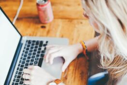 Ghost Writer: O que faz, Emprego e Como ser Ghostwriter?